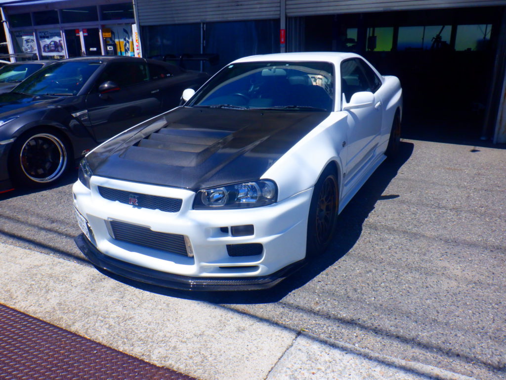 BNR34 エアコン点検 & R35 ショックアブソーバー スプリング交換 & 軽量フライホイール フライホイールハウジング 交換 | 有限会社エンドレス ENDLESS