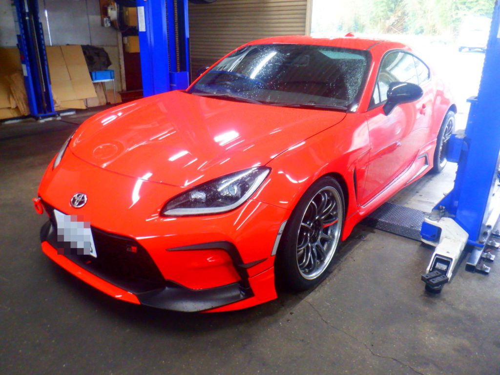 GR86 ZN8 オイルパンバッフルプレート 取付 & オイルストレーナー 清掃 & GPスポーツ リアロアアーム トーコントロールロッド トラクションロッド トラクションメンバーカラー 取付 ...